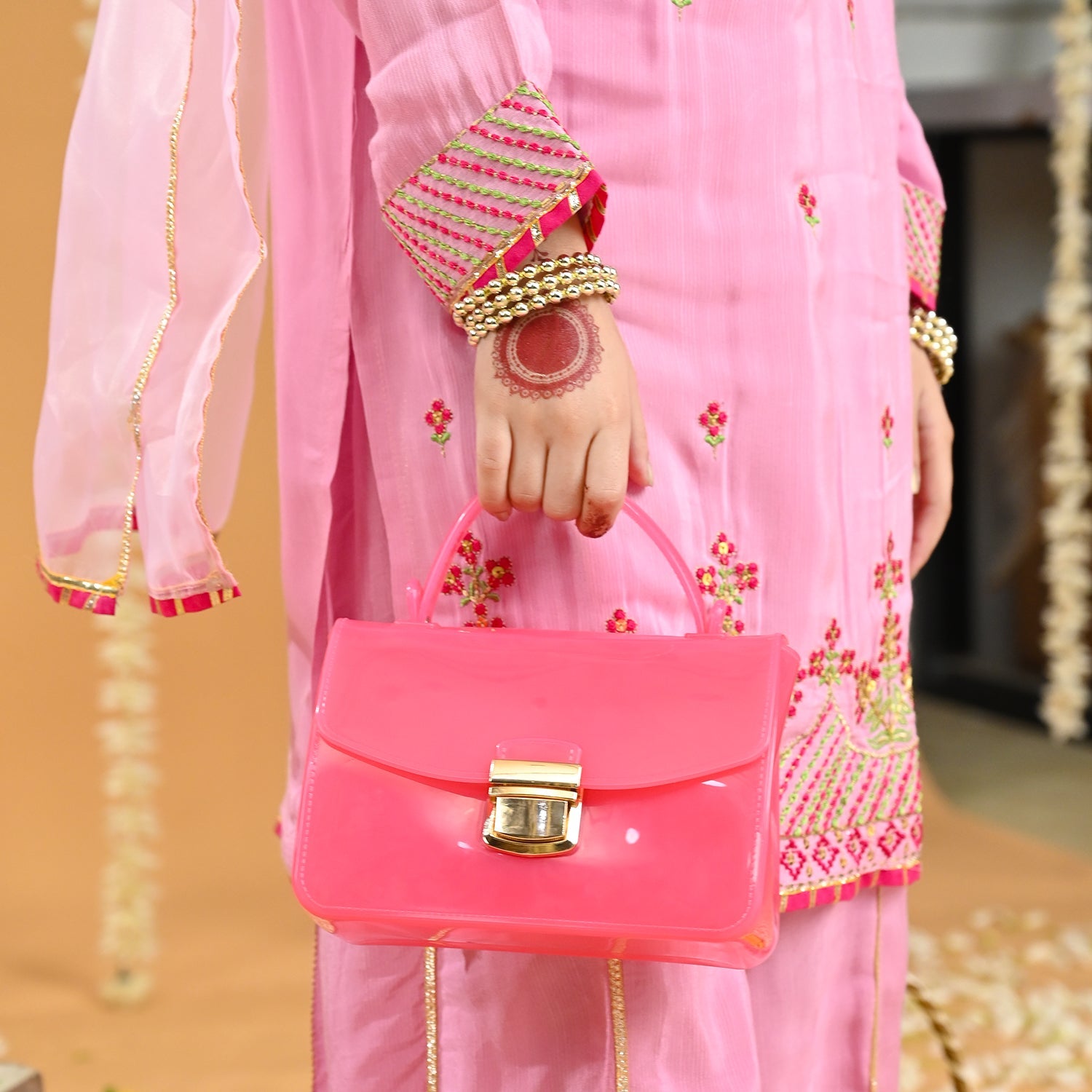 Girls Bags - Hand Bags & Clutches for Girls | Bachaa Party